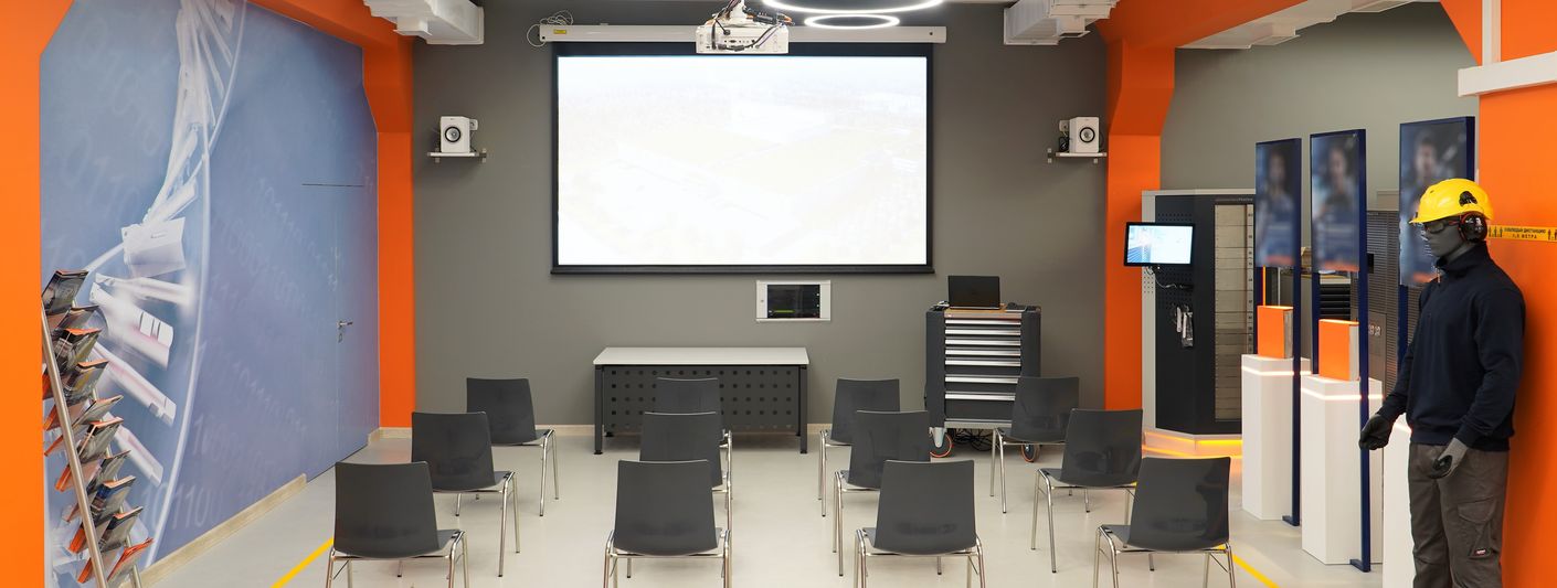 Демонстрационный зал ЗАО "Хоффманн Профессиональный Инструмент ...