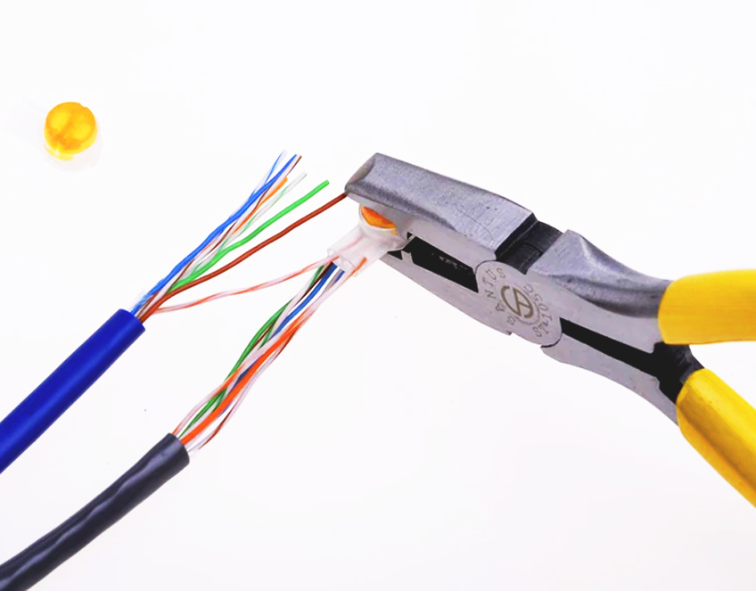 В НАЛИЧИИ НА СКЛАДЕ КОННЕКТОРЫ RJ-45/RJ-11 И СКОТЧ-ЛОКИ UY-2(K2)