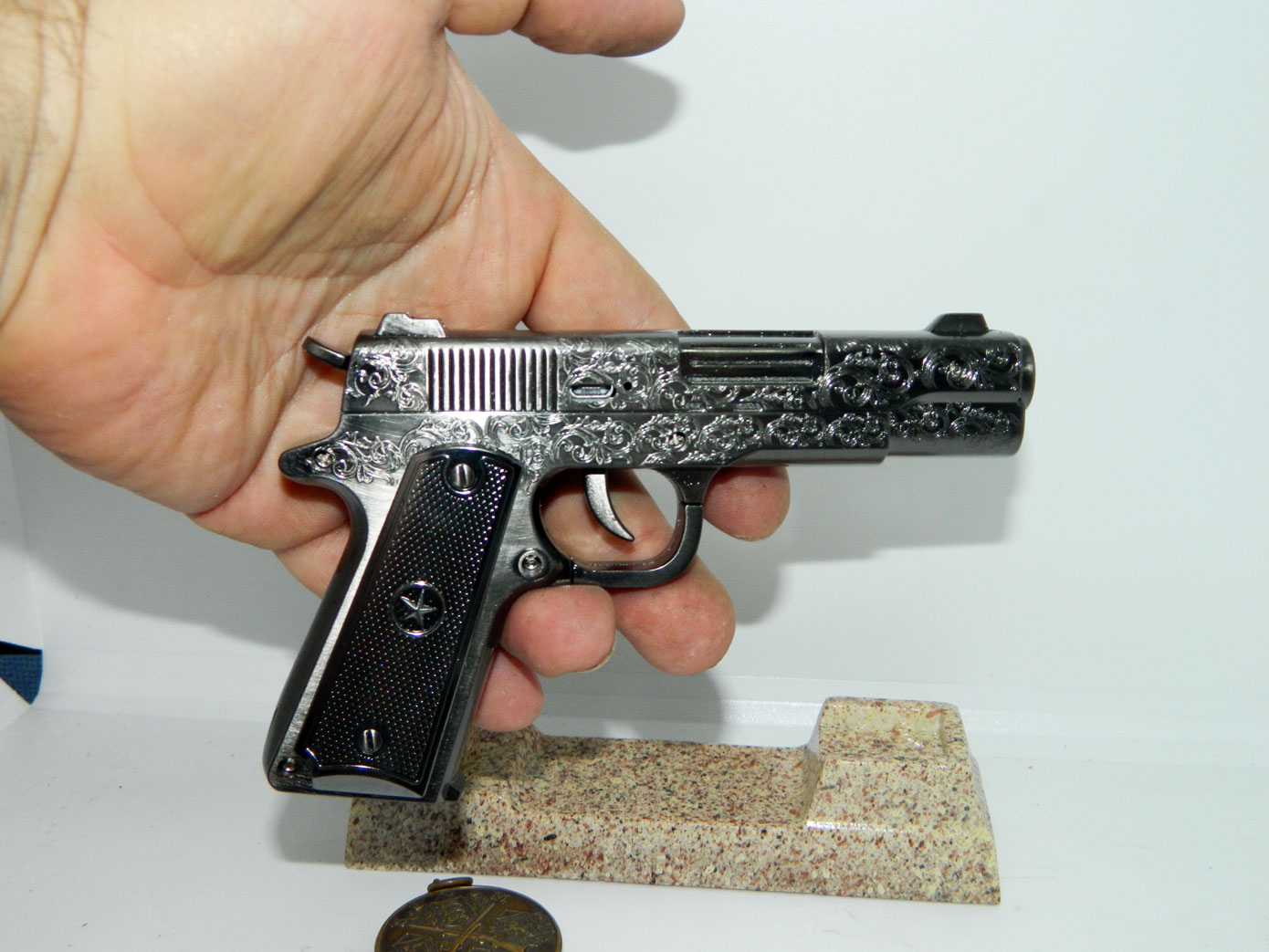 Зажигалка пистолет Colt 1911 USB