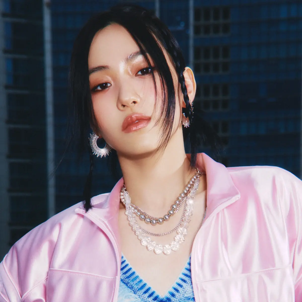 8 K-Pop айдолов, чья естественная красота сияет без макияжа