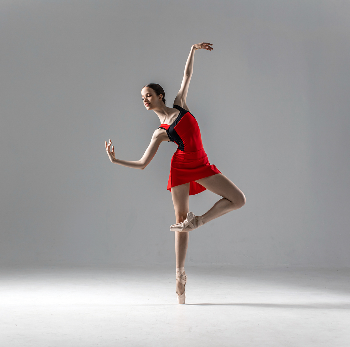 New photoset teaser: ballet dancer Sofya Khoreva by photographer Alina ...