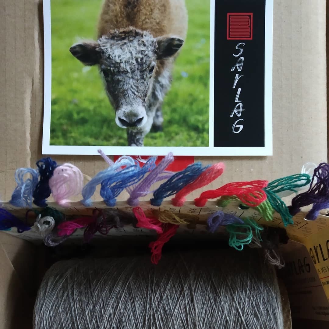 Пряжа и карта цветов 100% монгольского кашемира от SARLAG