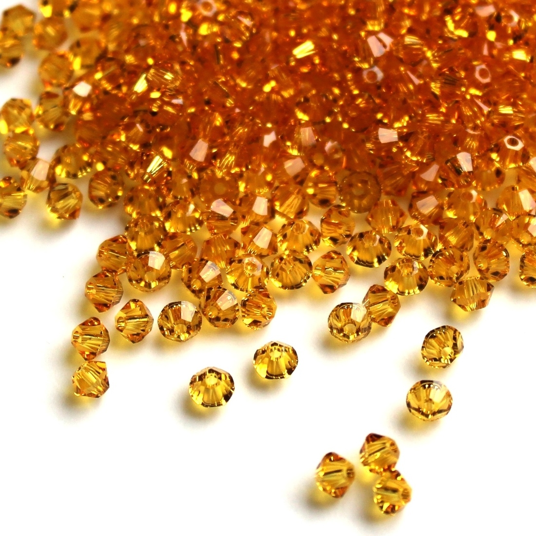 Биконусы Сваровски 3 мм купить в интернет магазине Vladbeads