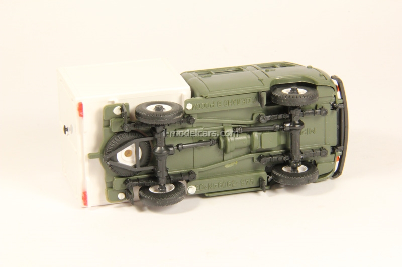 MODEL CARS UAZ-39094 Farmer double cab van Agat Mossar Tantal 1:43