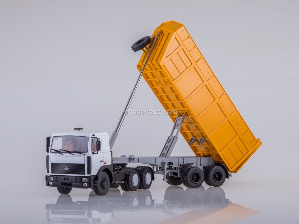 MODEL CARS MAZ-6422 white and semi-trailer of wood chips MAZ-9506-30 1: ...