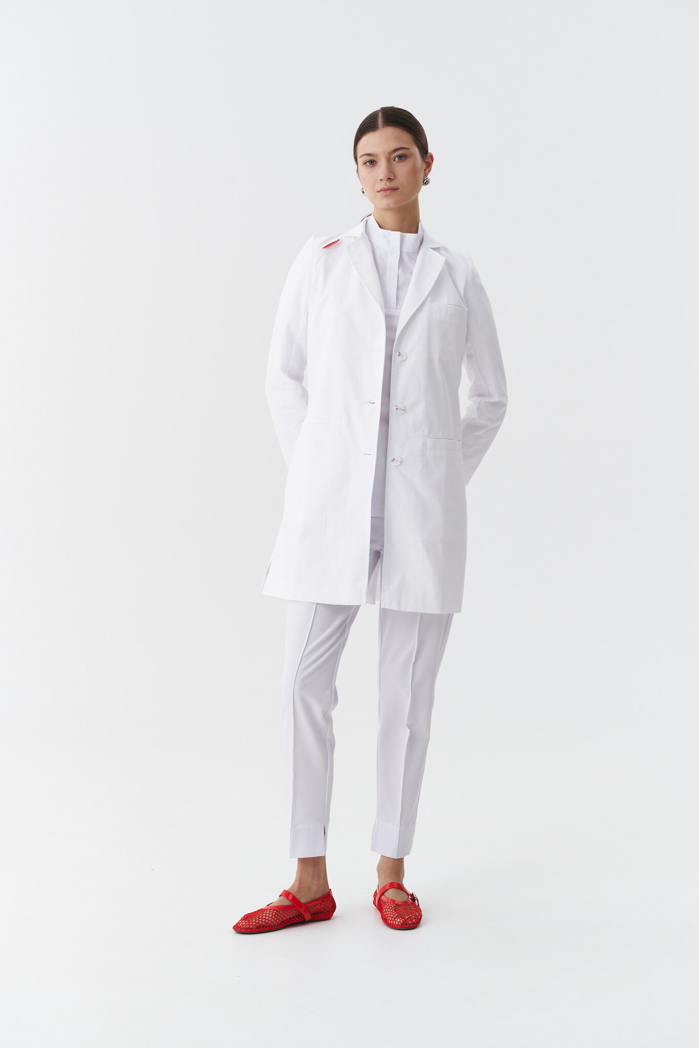 Халат медицинский женский Адрэт, белый | RED+ Магазин медицинской одежды