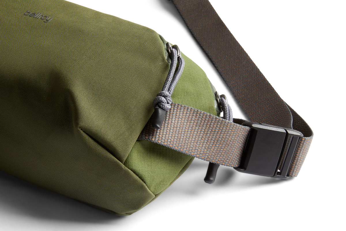 Купить сумку Bellroy Venture Ready Sling 2.5L онлайн с бесплатной доставкой