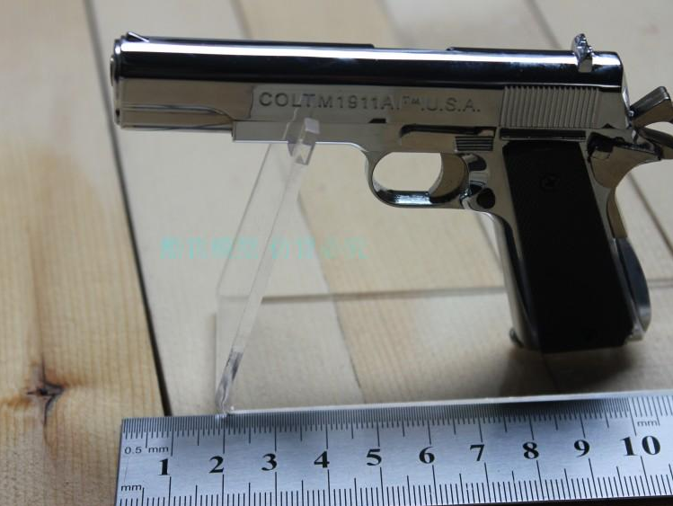 Модель пистолета Colt M1911 масштаб 1:2 из металла