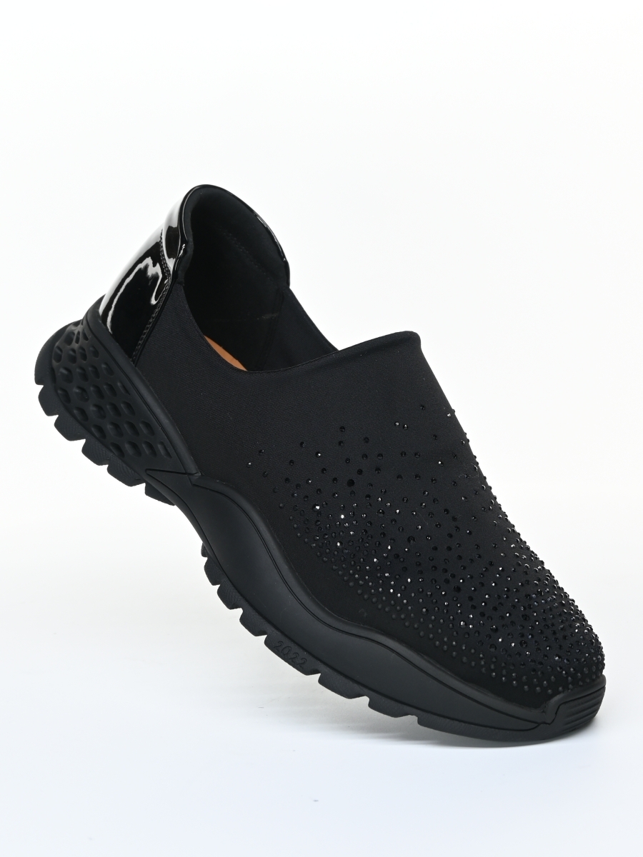 Стильные слипоны Ascalini для городских прогулок