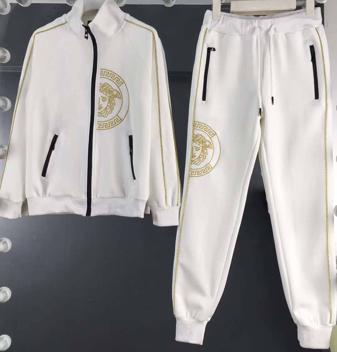 Костюм Versace