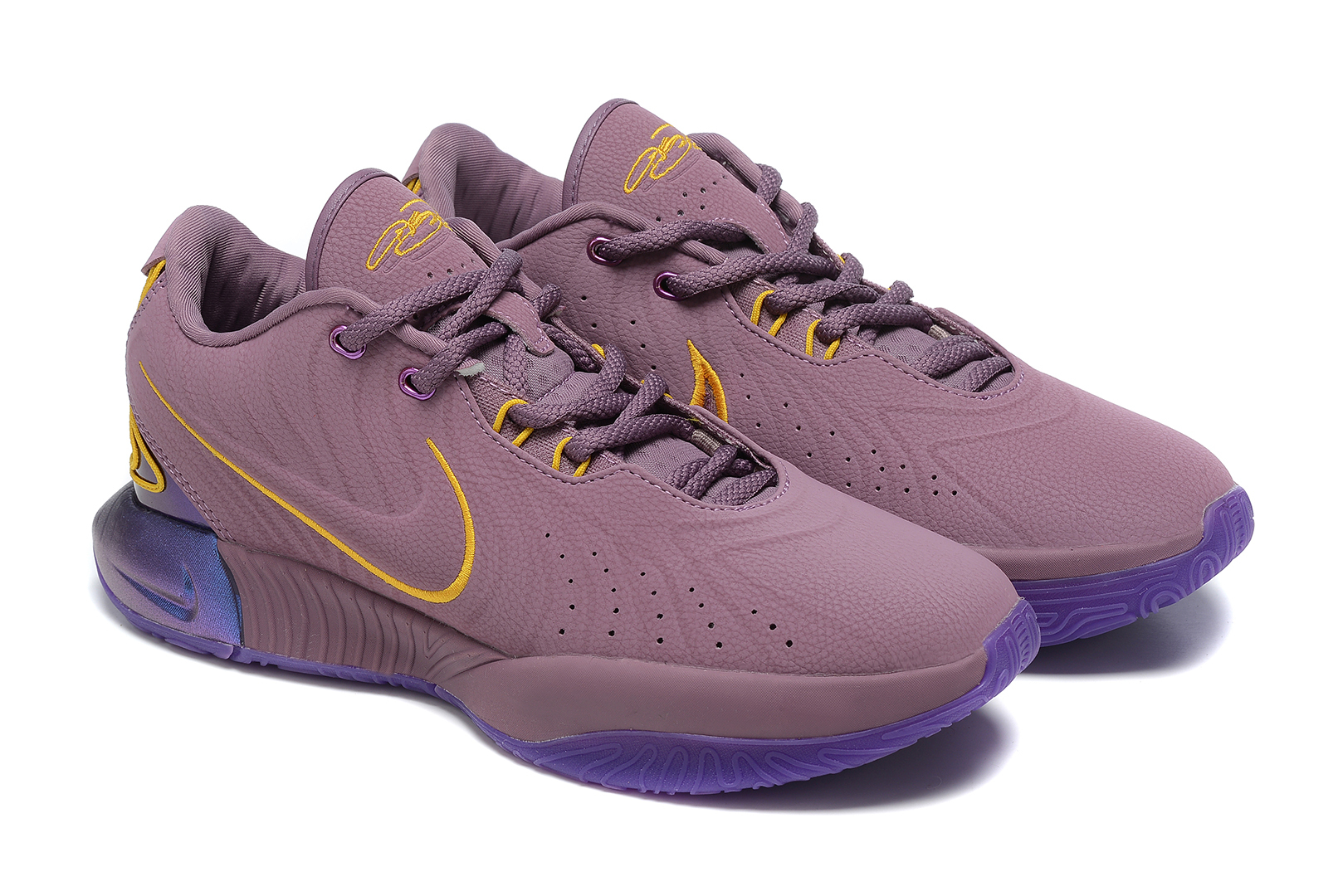 Кроссовки баскетбольные Nike LeBron 21 'Violet Dust'