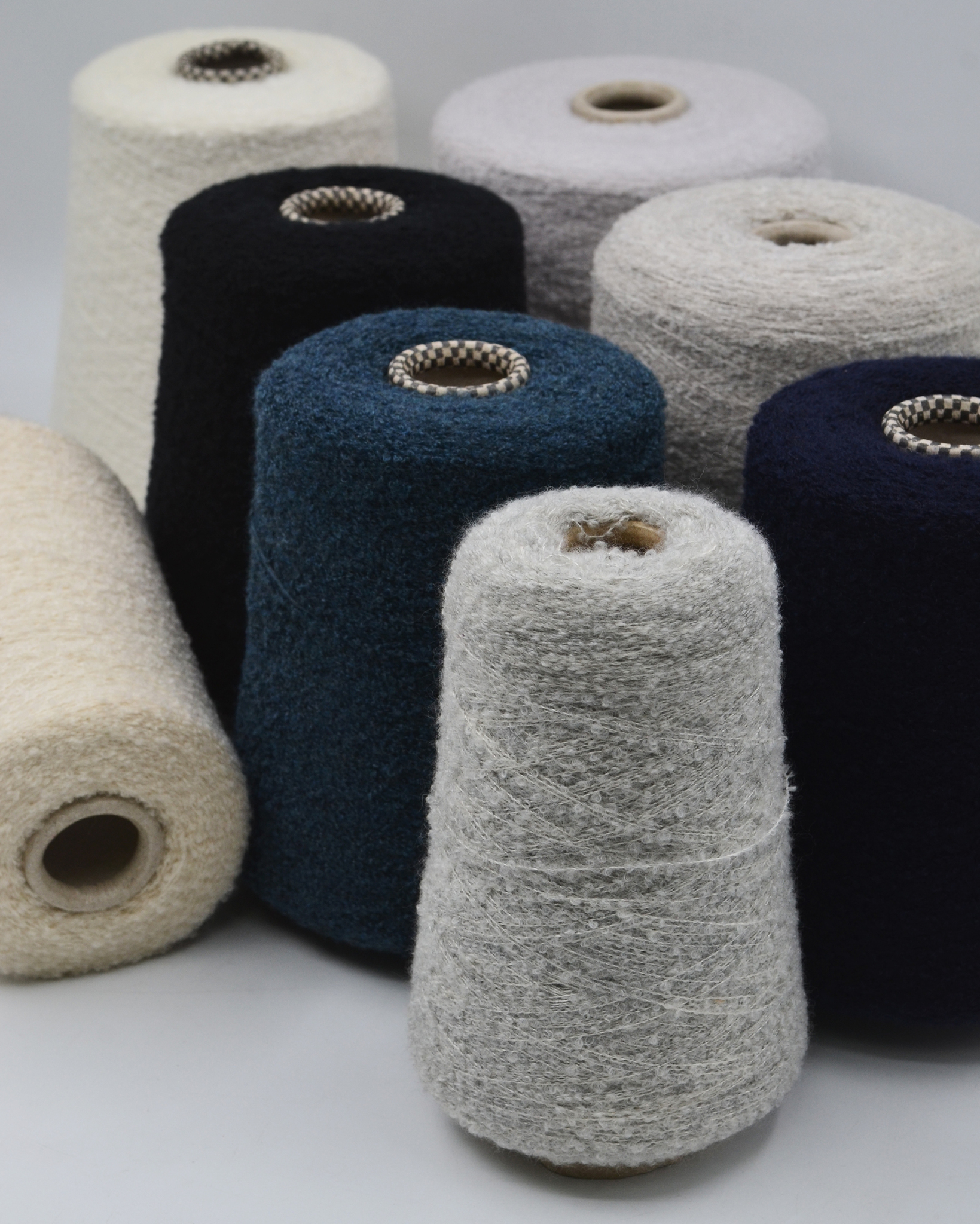 Cariaggi Art. Boucle – купить за 3264 руб | LUXURYYARN