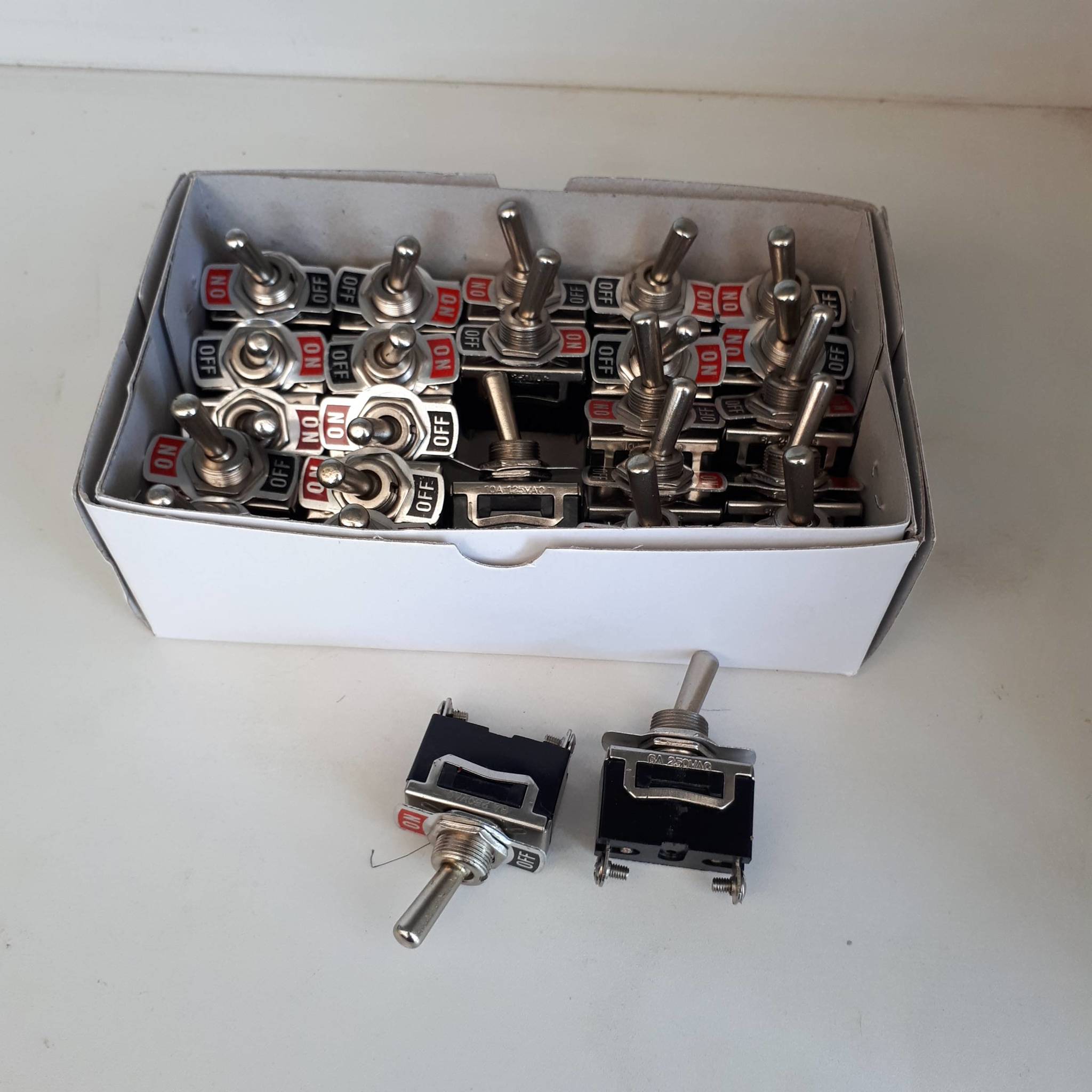 Тумблер 10 ампер 125 vac (ON-ON) - купить по выгодной цене ...