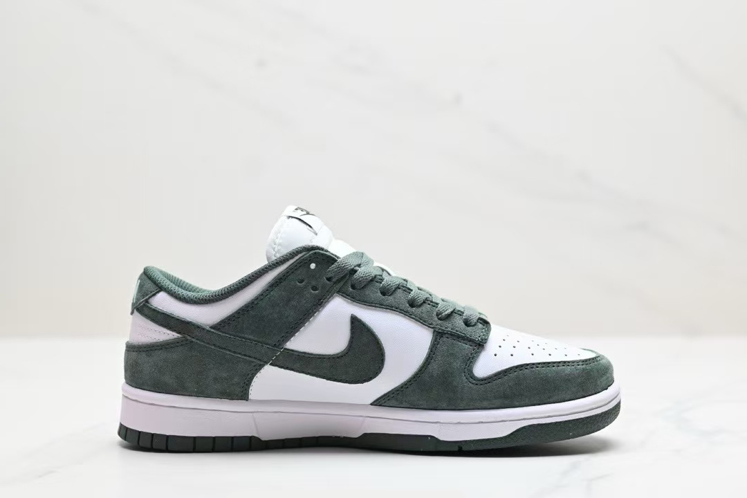 Nike sb suede store