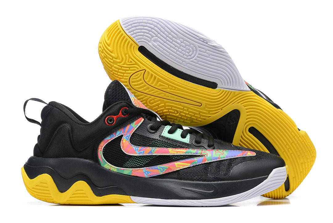 Баскетбольные кроссовки Nike Giannis Immortality 3