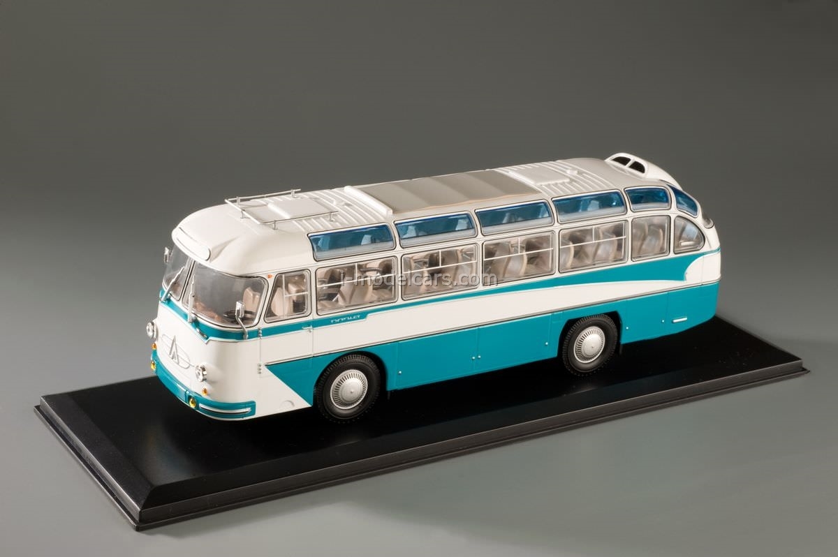 MODEL CARS LAZ-697E Tourist Classicbus 1:43