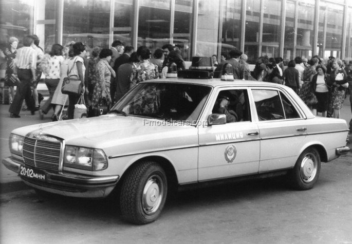 MODEL CARS Mercedes W123 GAI Police Moscow USSR 1:43 DeAgostini World's ...