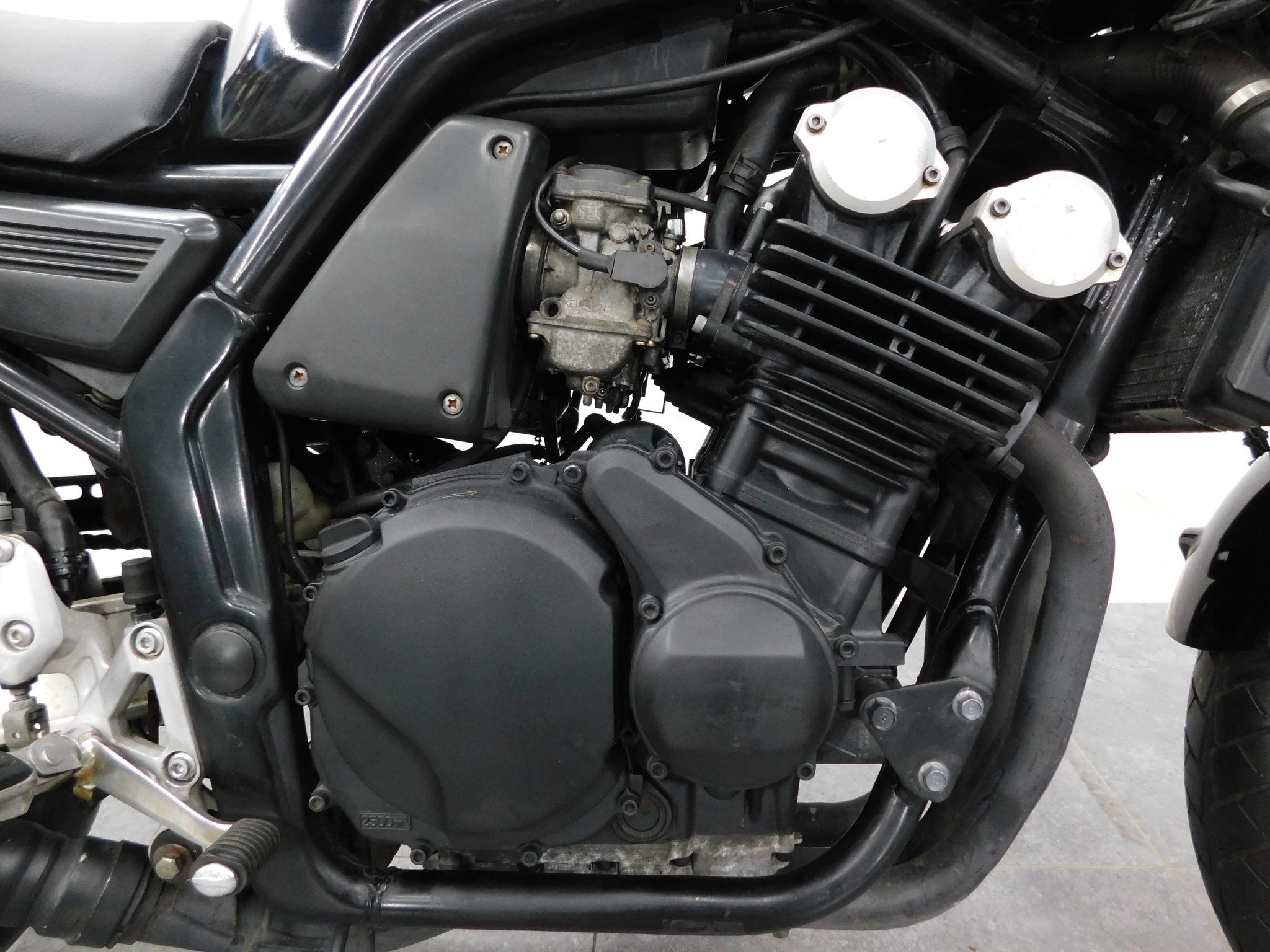 Yamaha FZ400 1997 - купить по выгодной цене | Moto-Depo