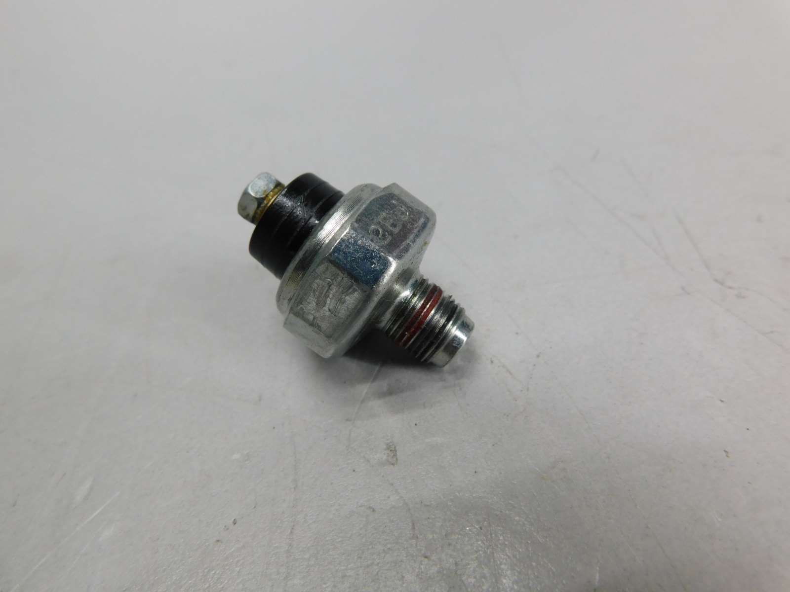 Датчик давления масла Suzuki GSX-S 750 R749 - купить по выгодной цене ...