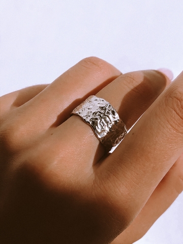Серебряное кольцо «Движение»
