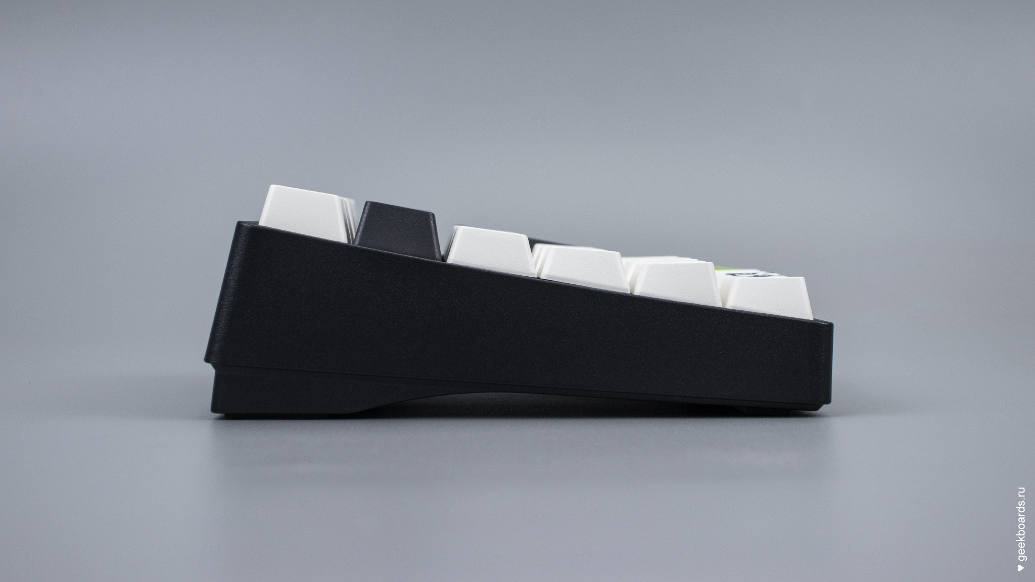 Varmilo VA21M Panda — купить на сайте профессиональных клавиатур Geekboards