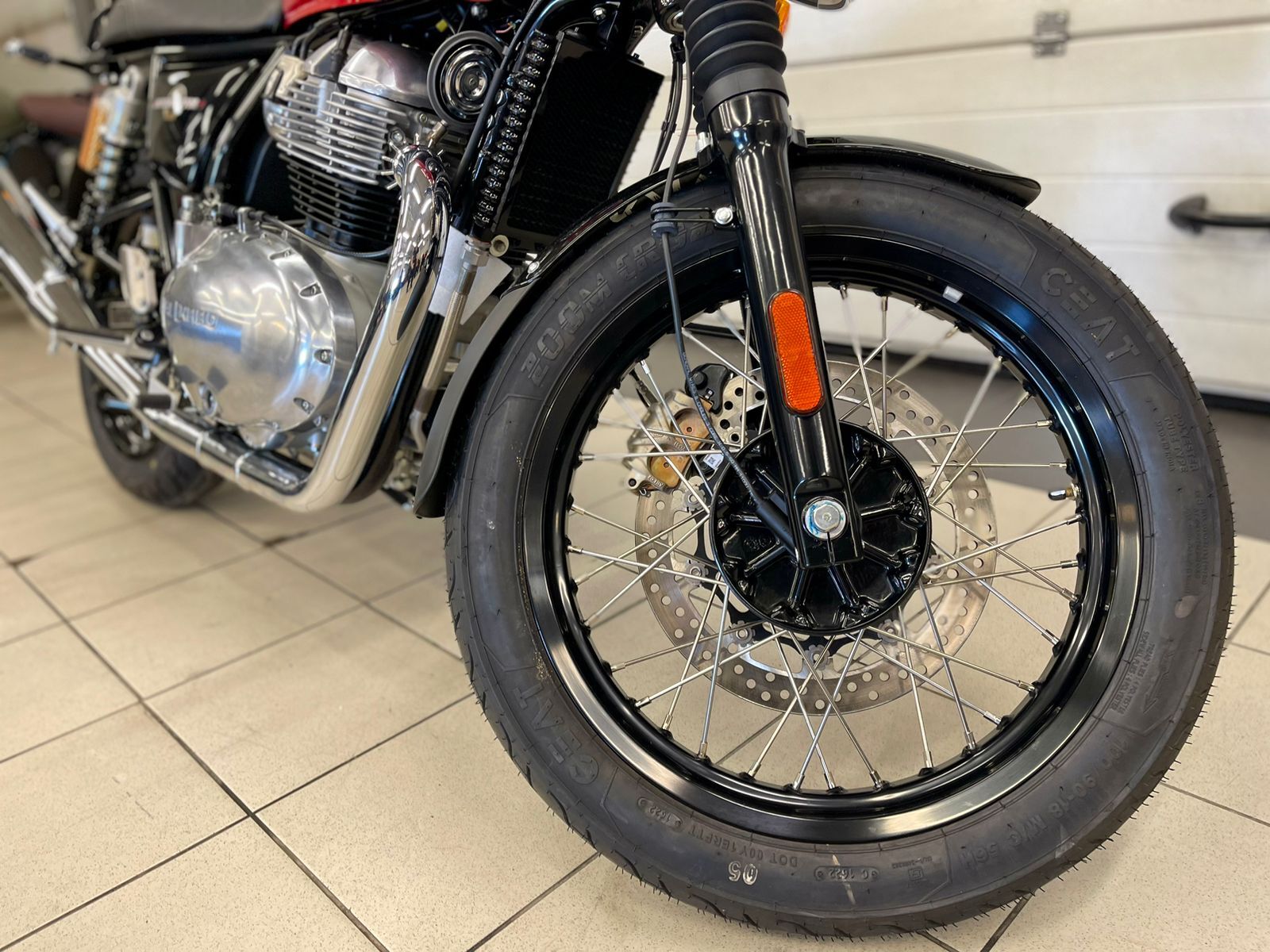 Royal Enfield INTERCEPTOR 650 (Sunset Strip) купить у официального ...