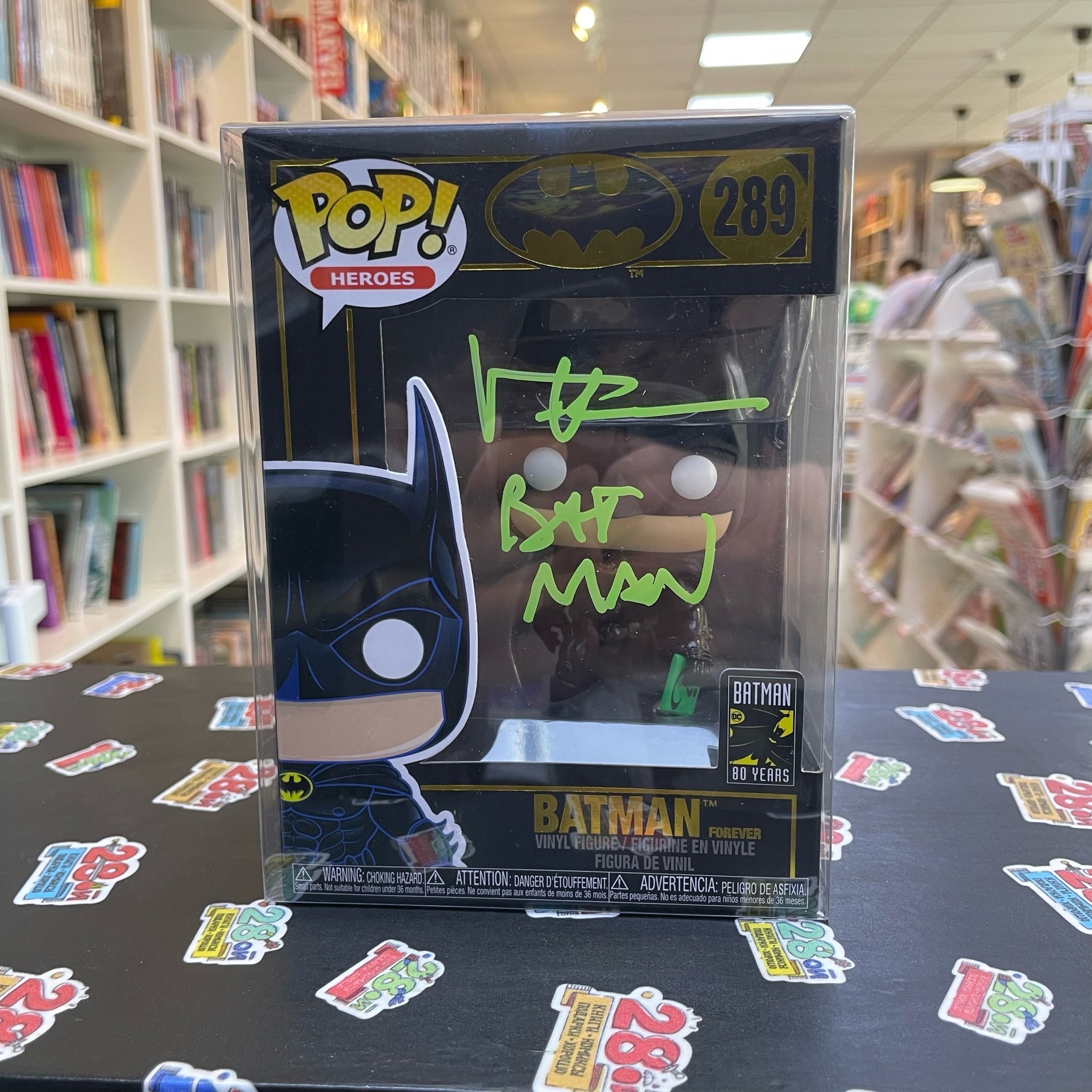Фигурка Funko POP! DC. Batman Forever: Batman (289) (С автографом Val ...