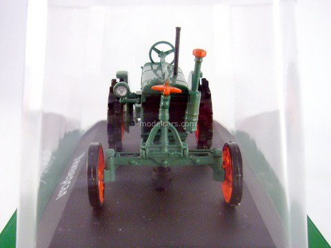 Model 1:43 Tractor Universal VTZ 1934 #4 Hachette 1:43