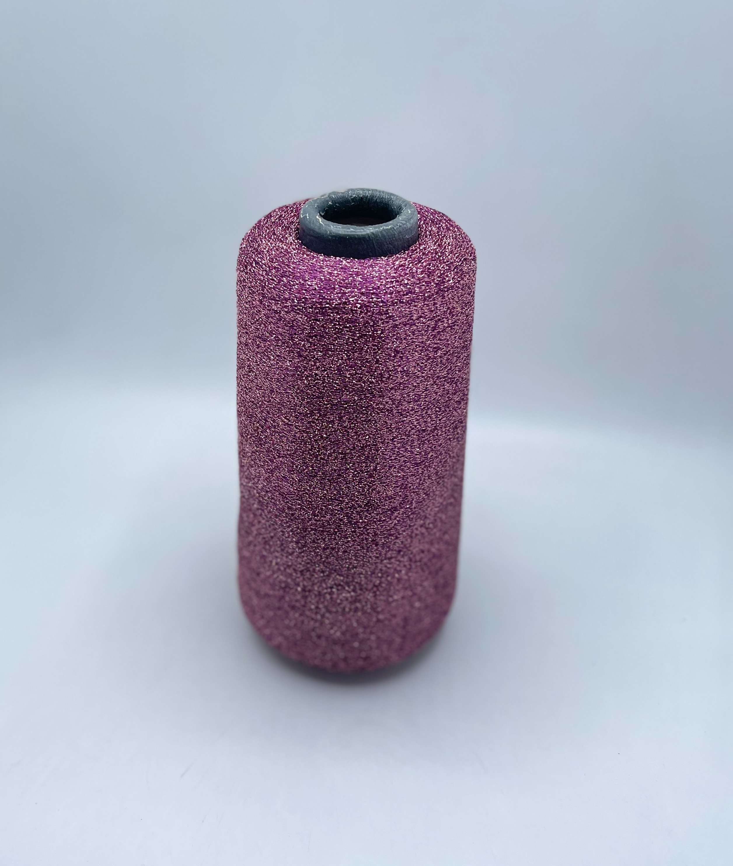 Пряжа Sinflex, F180, 7500м, 60% вискоза,40% люрекс, Розово-сливовый ...