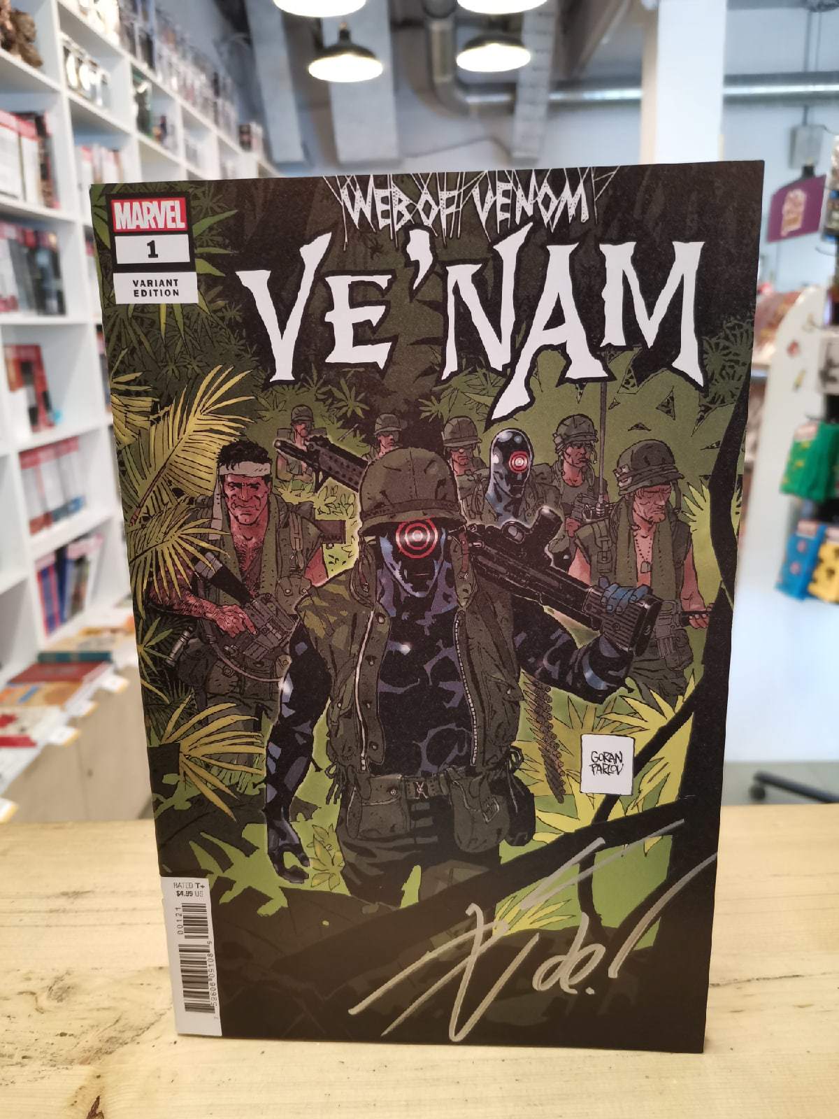 Web of Venom: Ve'Nam #1 (c автографом Donny Cates) – купить по выгодной ...