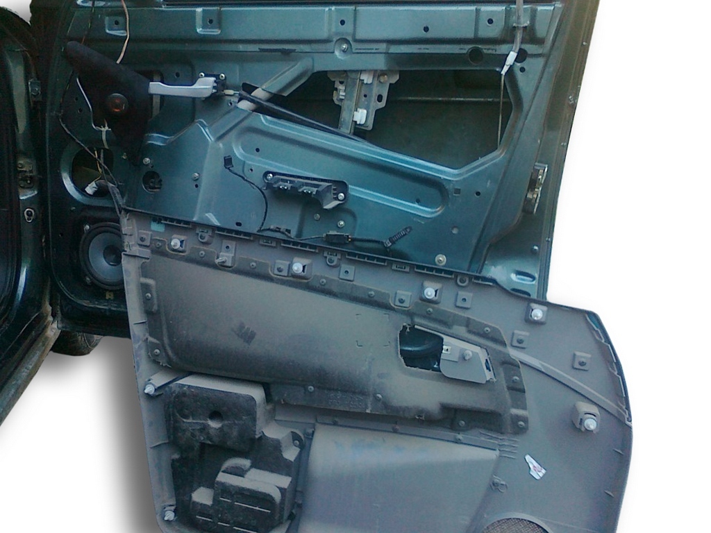 Клипсы крепления обшивки дверей K-300 (20 шт.) OEM: 90467-09206 ...