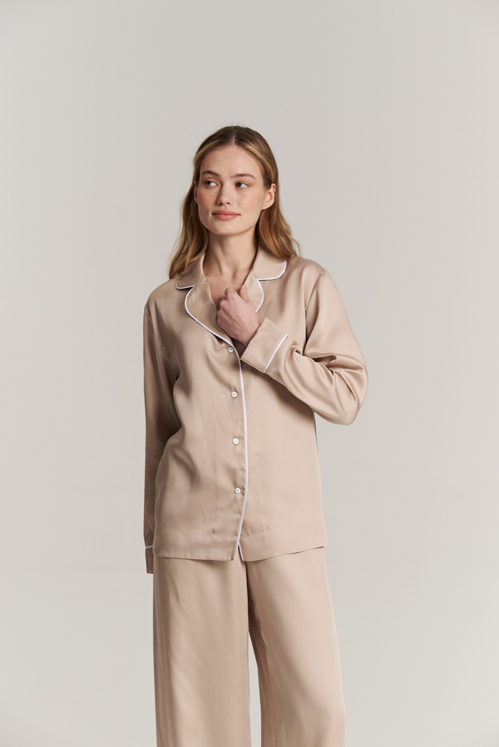 Блуза из тенселя с кантом песочная | CHERNIKA STORE