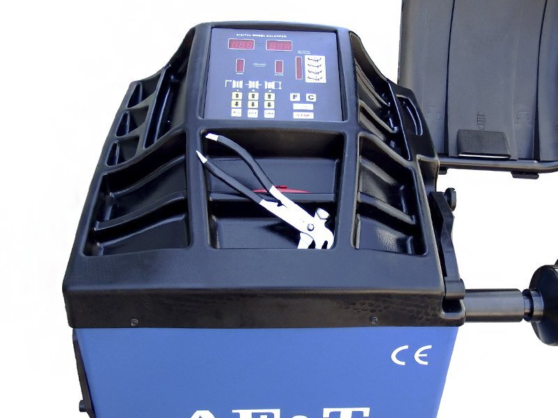 Стенд балансировочный AE&T B-500 купить получшей цене