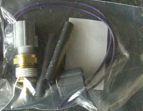 Датчик температуры масла 10000-50034 (1889995C91, 994-574) АРТ: 10000 ...