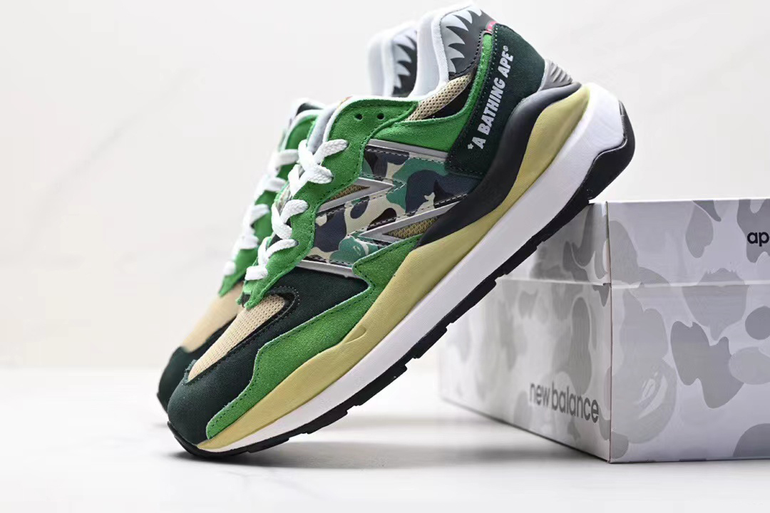 BAPE x New Balance 57/40 кроссовки купить со скидкой в магазине ...