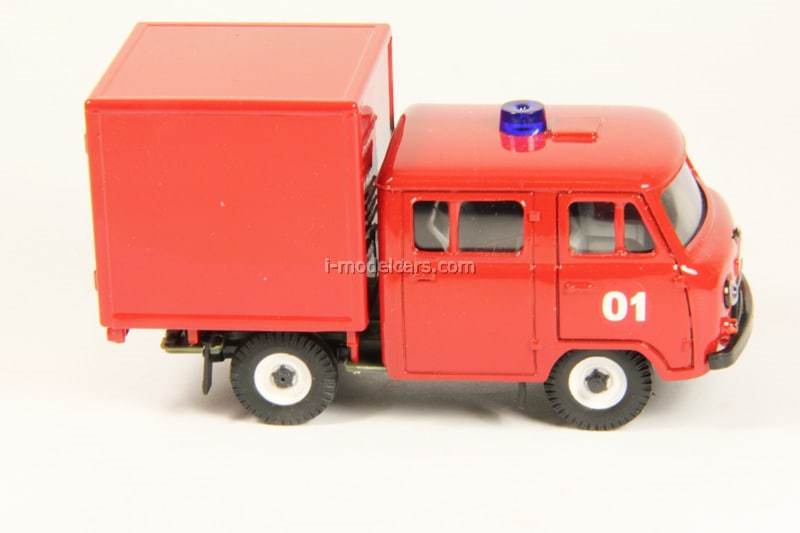 UAZ-39094 Farmer Van Fire Engine (plastic) Agat Mossar Tantal 1:43