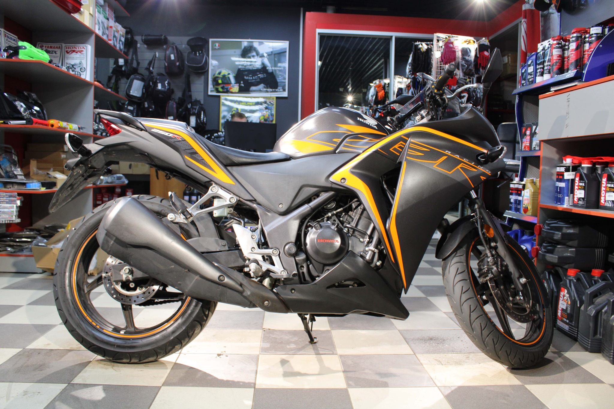 Honda CBR 250 R ME4MC45HEJ8000592 - купить по выгодной цене | Moto-Depo