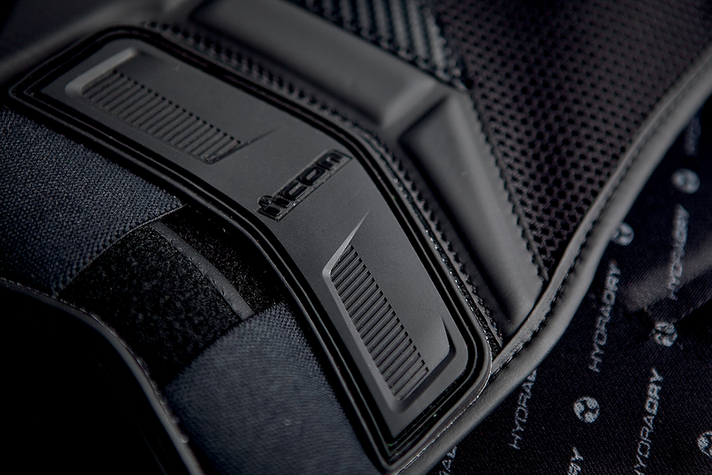 Купить Мотожилет Icon Stryker Vest / Черный в интернет магазине ...