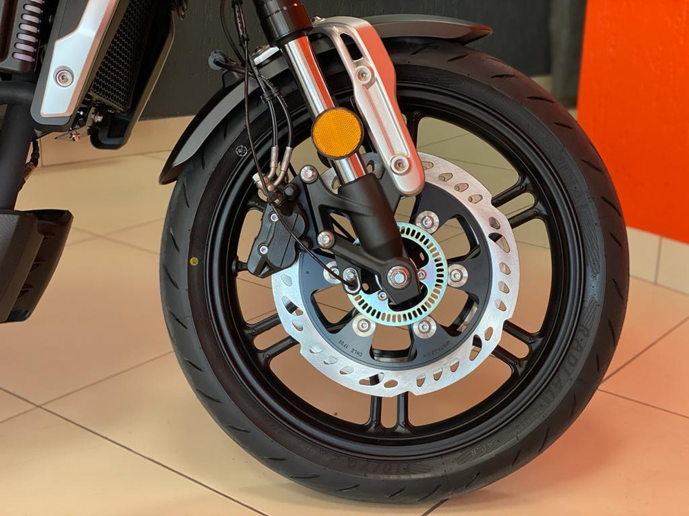 VOGE 300AC – купить за 398 000 ₽ | Официальный дилер VOGE Новосибирск ...