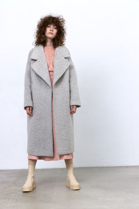 Дизайнерские пальто женские купить в Москве | MERÉ