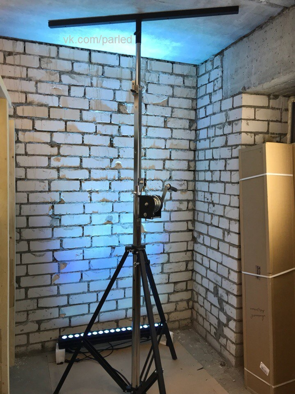 Стойка для светового оборудования Soundking DA025 (4 м, до 85 кг ...
