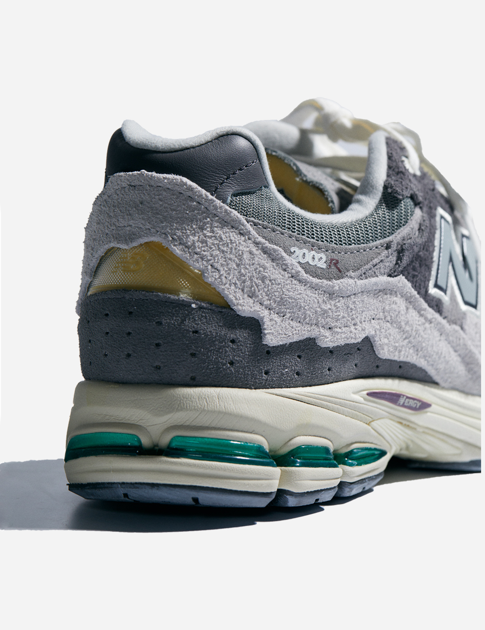 Кроссовки New Balance 2002R Protection Pack Rain Cloud